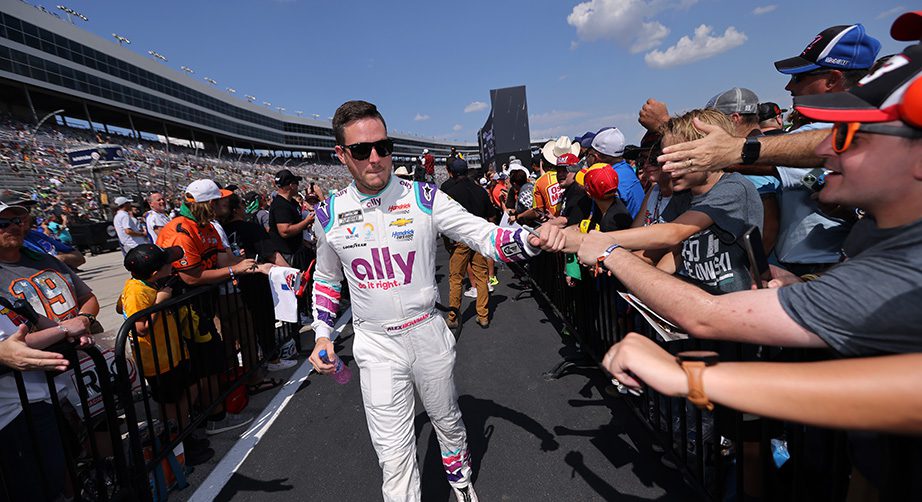 Alex Bowman regresará al Chevrolet No. 48 para la Championship 4 en Phoenix