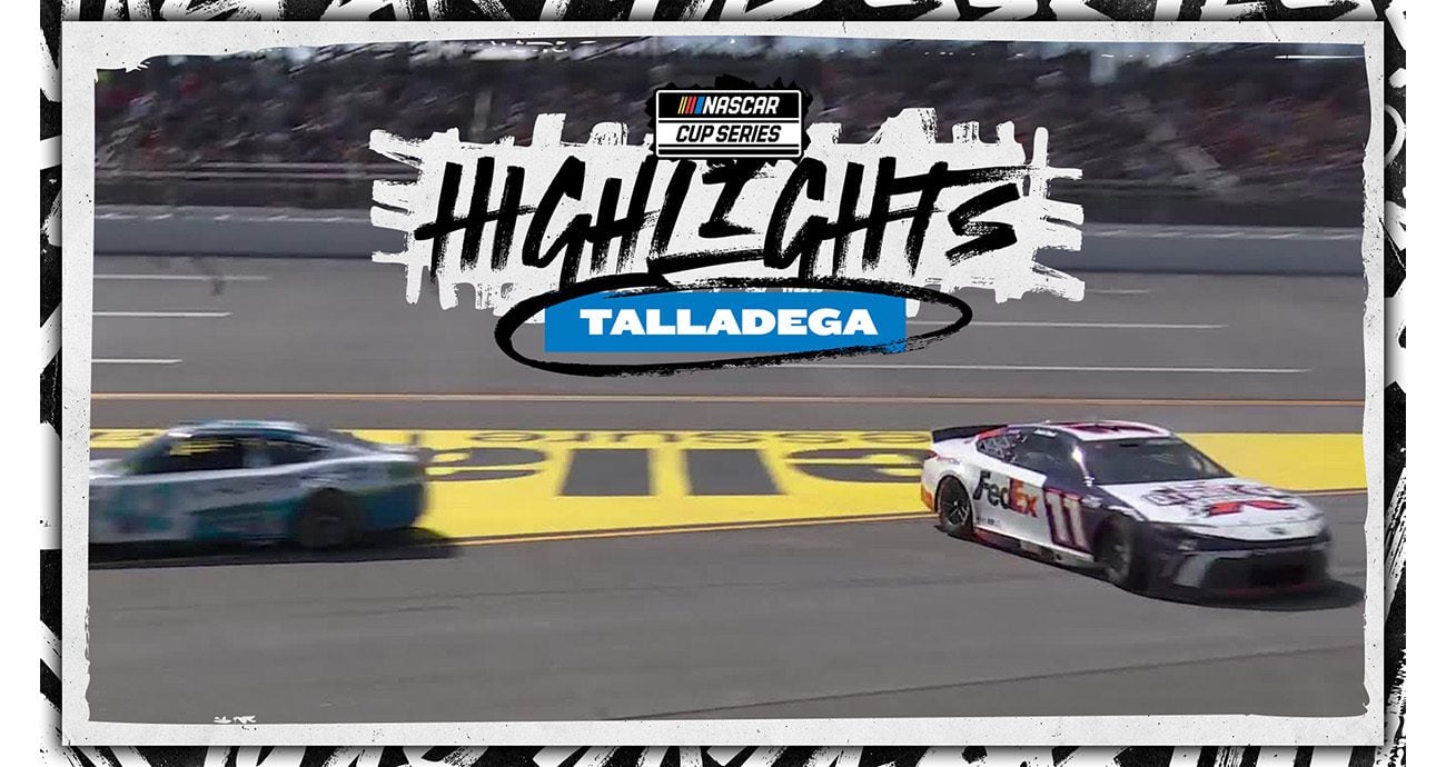 Denny Hamlin spins while entering pits for green-flag stop - NASCAR EN ...