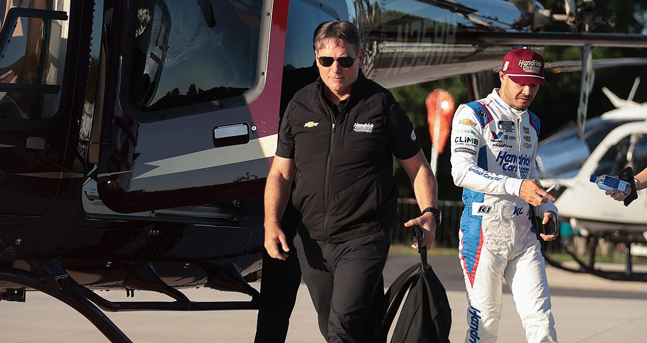 Jeff Gordon explains logistics of getting Larson back to Charlotte in ...