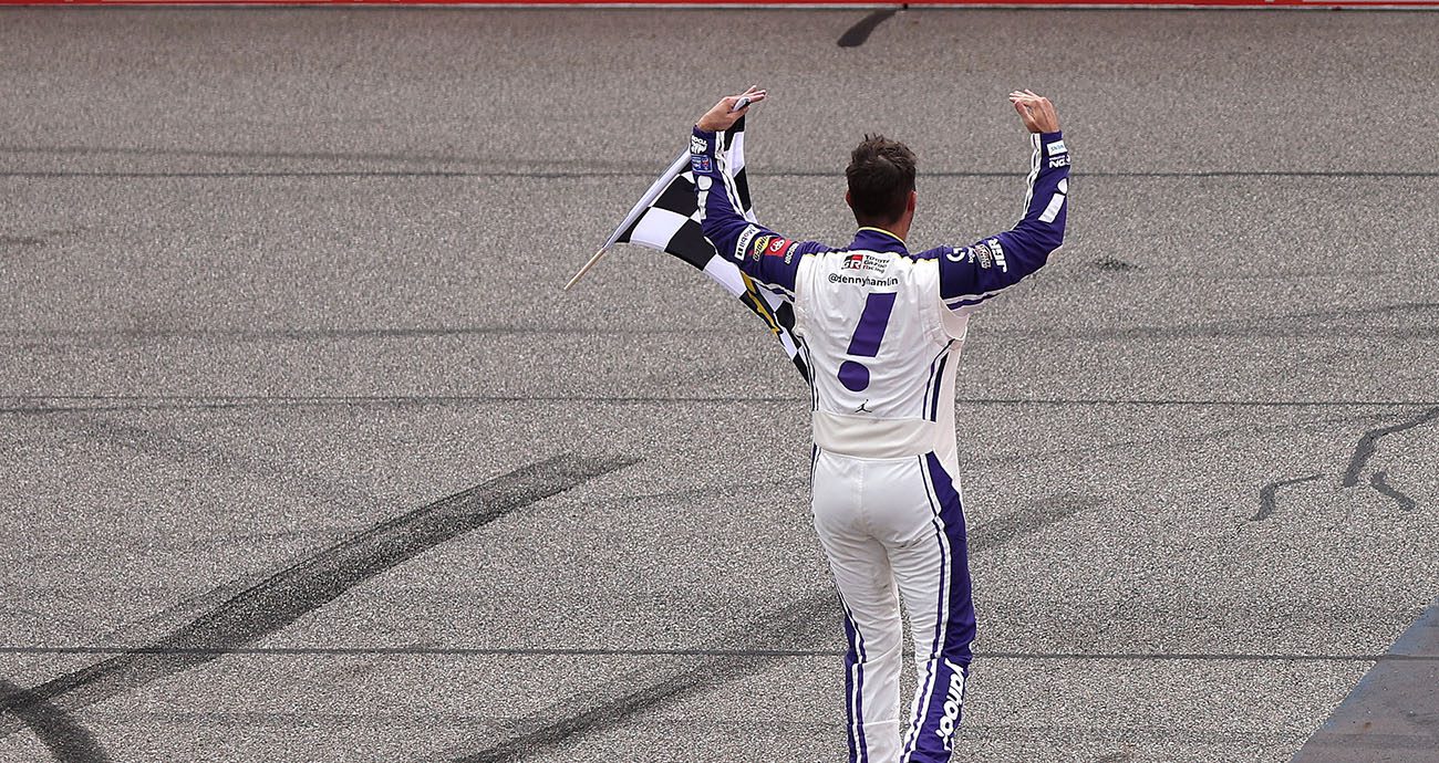 Straight Talk stat: Hamlin becomes winningest driver at JGR - NASCAR EN ...