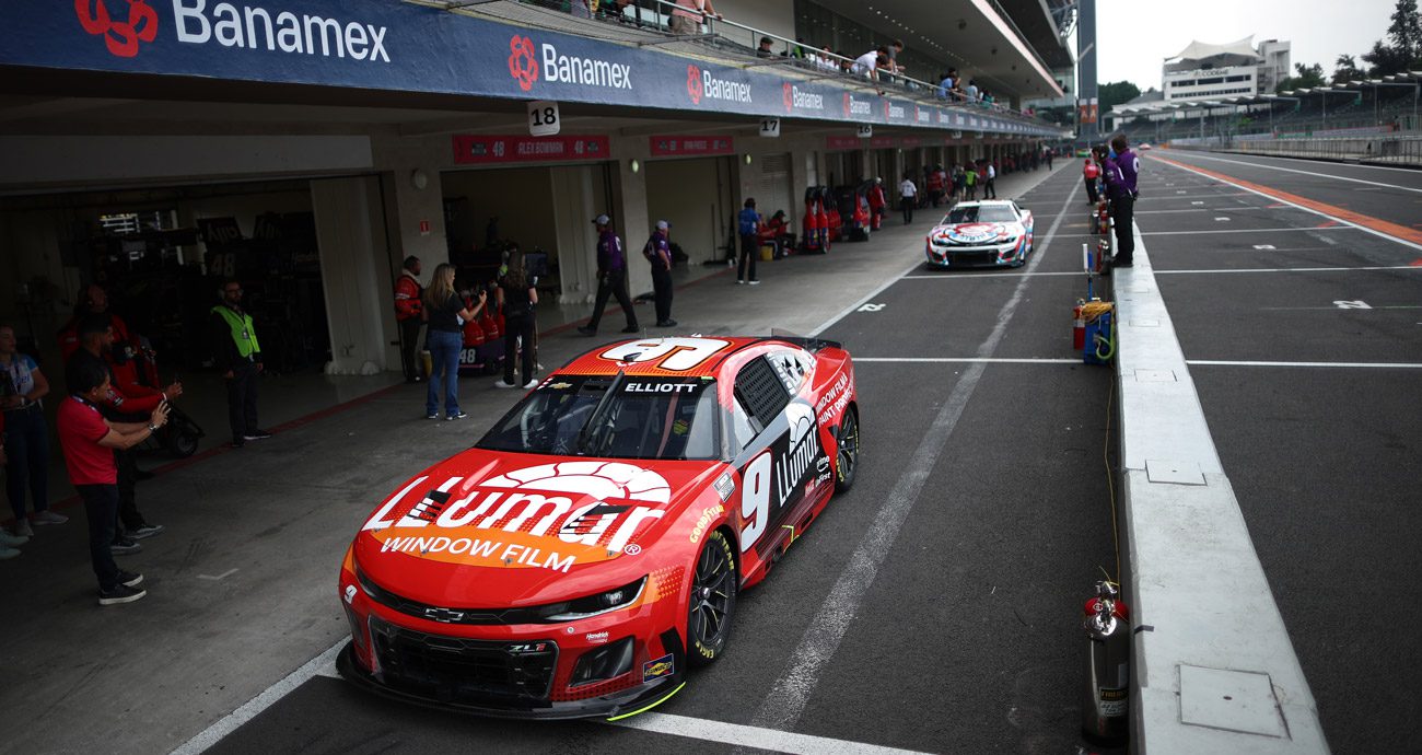 Take a full lap around Autódromo Hermanos Rodríguez with Chase Elliott ...