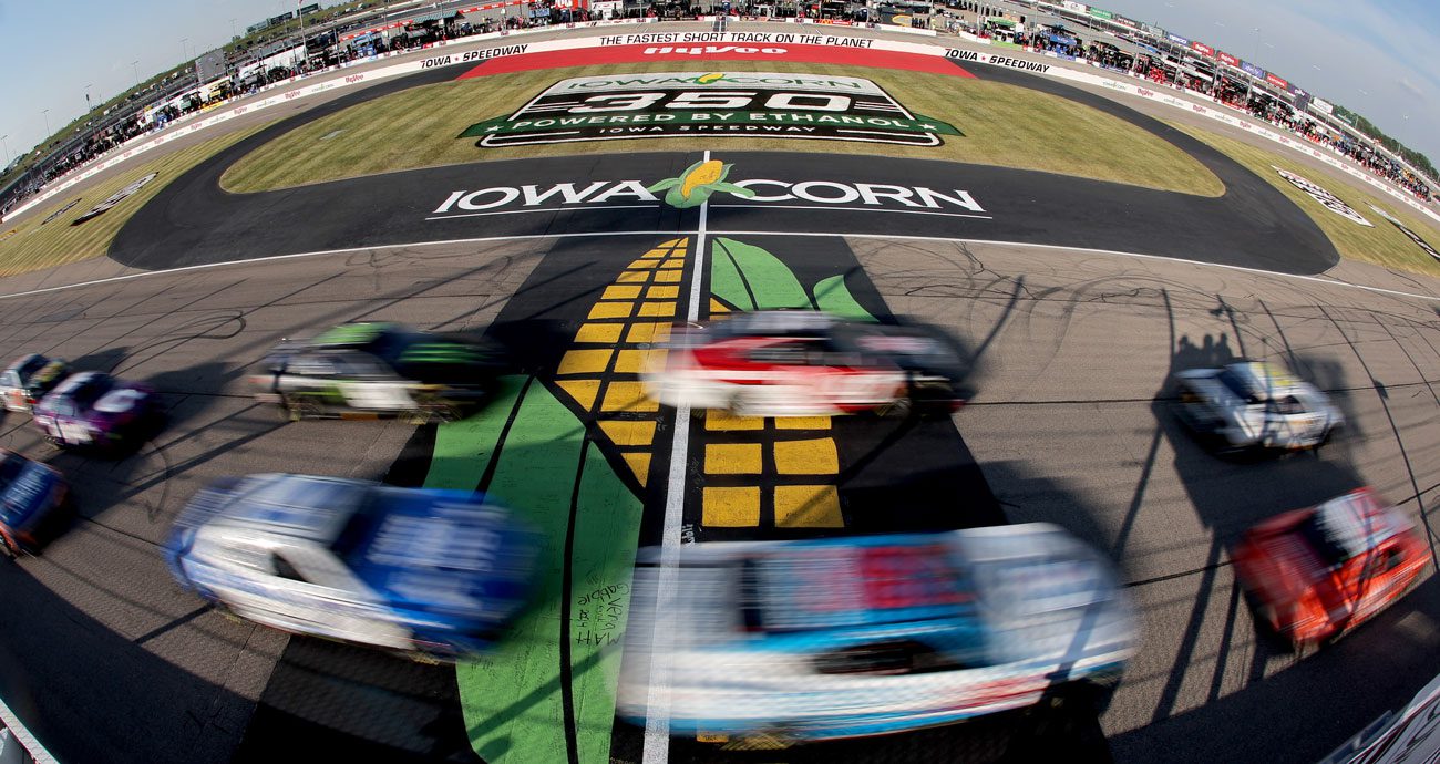 Guía NASCAR 2025 NBC USA Network Peacock NBC Sports App
