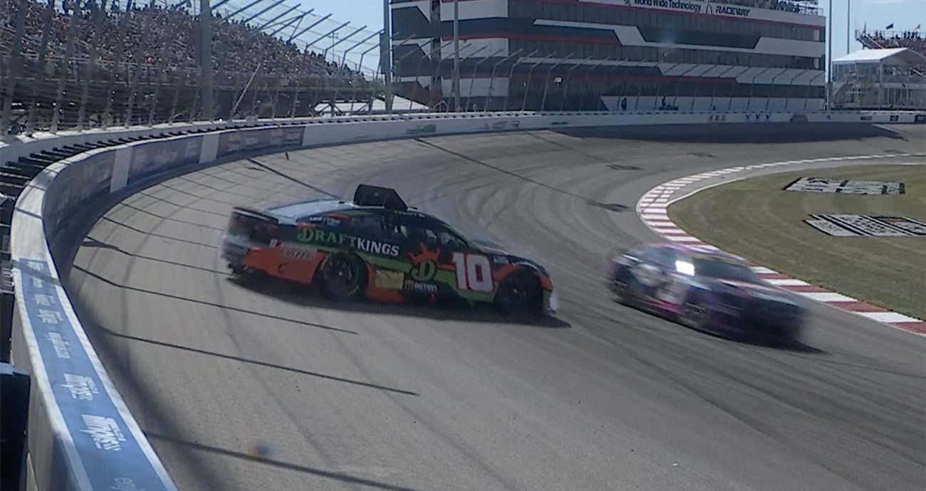 Sibling spark: Austin Dillon makes contact with brother Ty - NASCAR EN ...