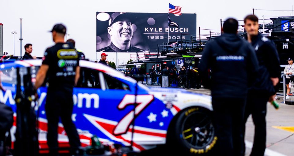 Un sábado sombrío Charlotte pérdida Kyle Busch