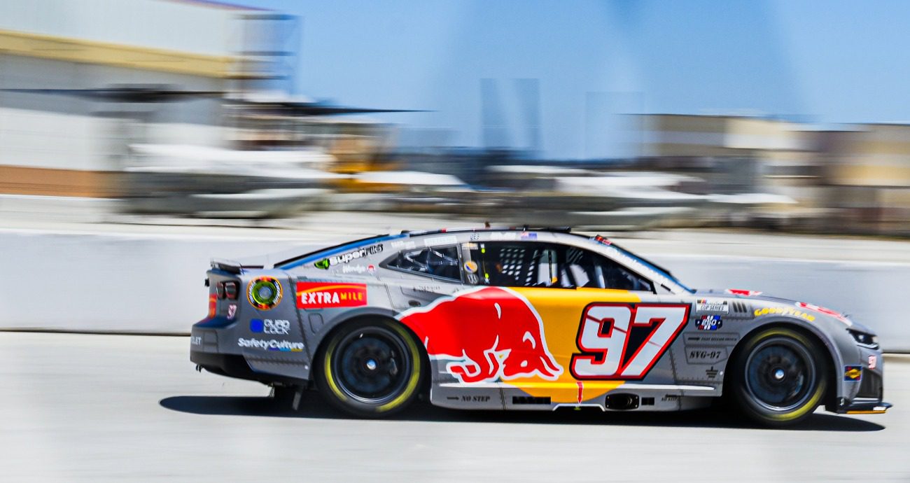 SVG surprised to win Busch Light Pole at San Diego - NASCAR EN ESPANOL
